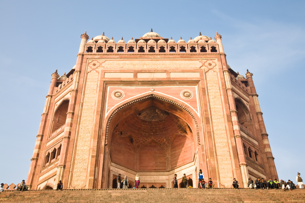 Indo-Islamic architecture: List of 10 historical Mosques in India